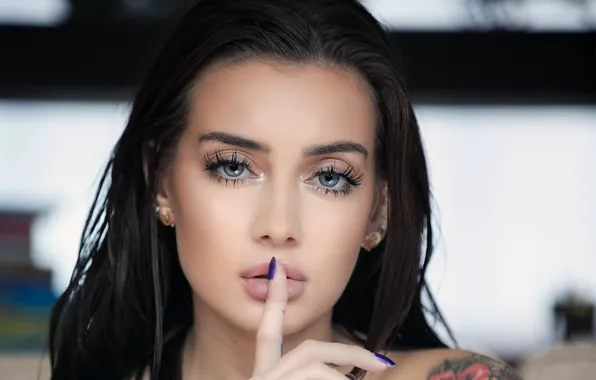 Обои Girl Long Hair Photo Blue Eyes Model Tattoo Lips Face на