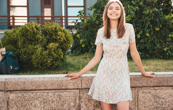 Обои Girl Sexy Dress Smile Beautiful Sweet на телефон и рабочий