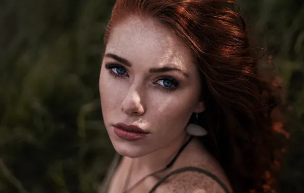Обои Girl Sexy Red Hair Hot Girl Eyes Smile Beautiful Figure на
