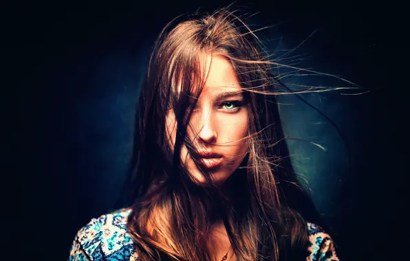 Обои Girl Green Eyes Long Hair Brown Hair Photo Photographer