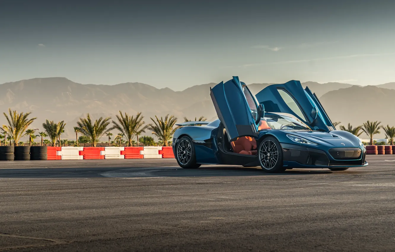 Обои Rimac, doors up, racing track, Rimac Nevera, Nevera на телефон и ...