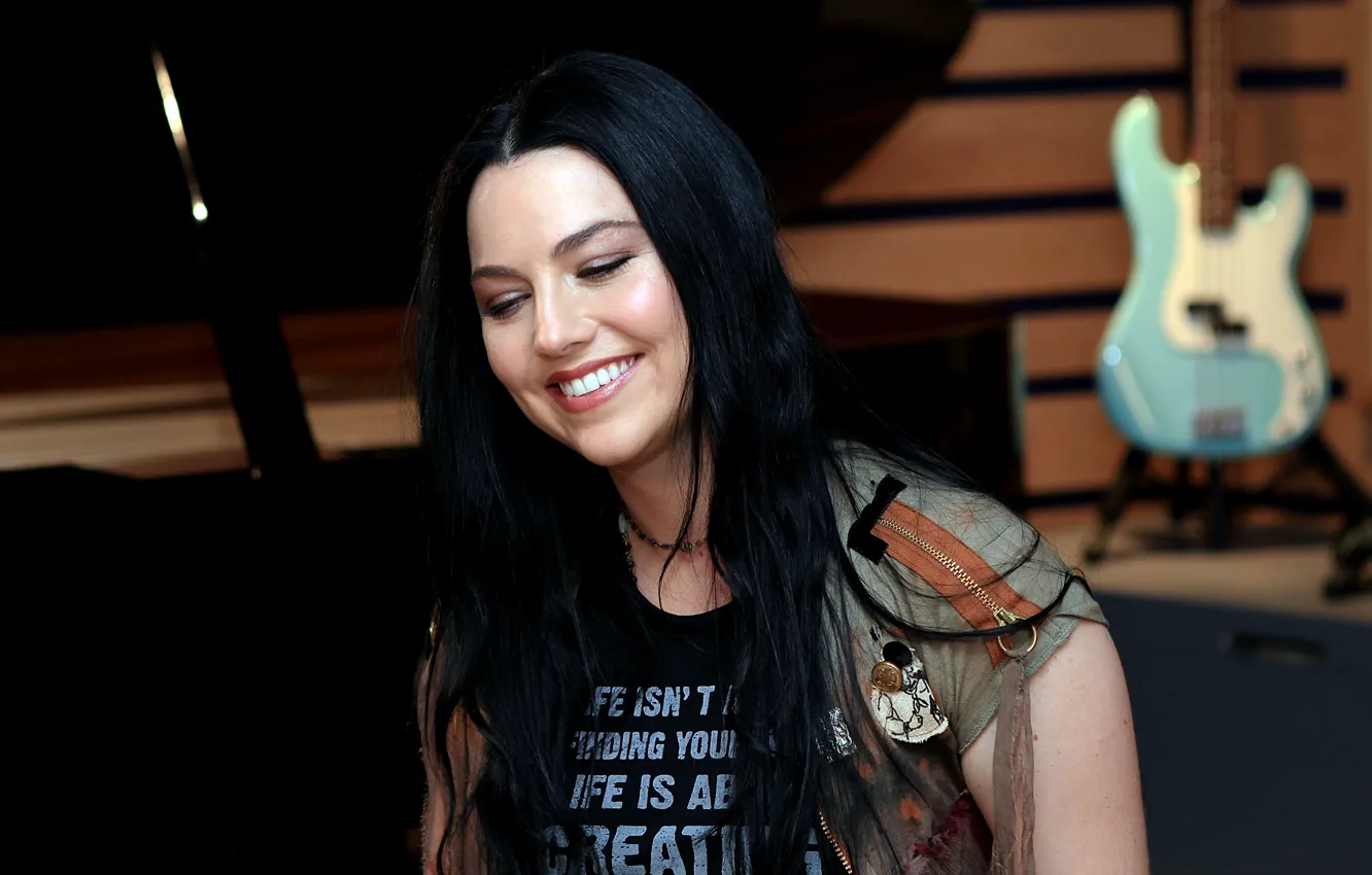 Обои певица Amy Lee Evanescence Эми Ли на телефон и рабочий стол